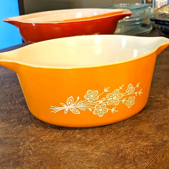 Kitchen | Vintage Pyrex Butterfly Gold | Poshmark